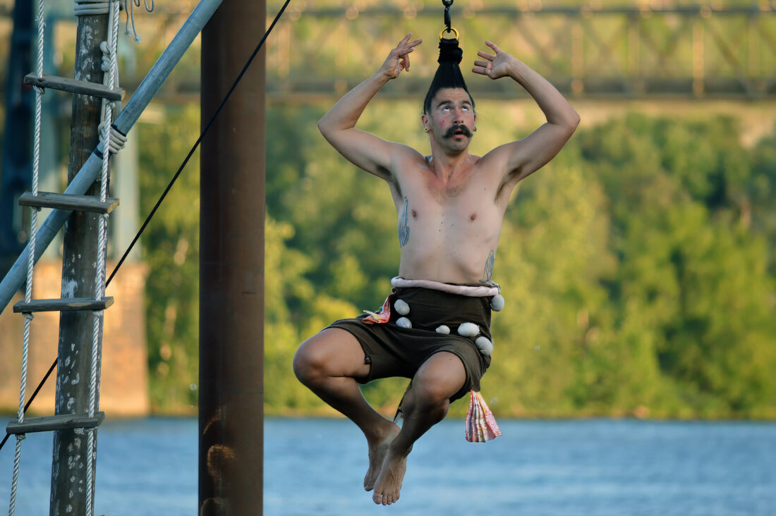 Flotsam River Circus entertains packed crowd in Steubenville | News ...